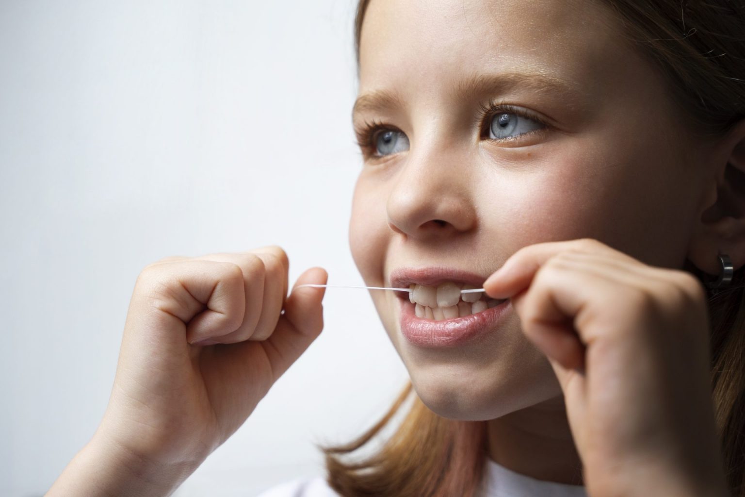 When Should Kids Start Flossing: A Guide for Parents